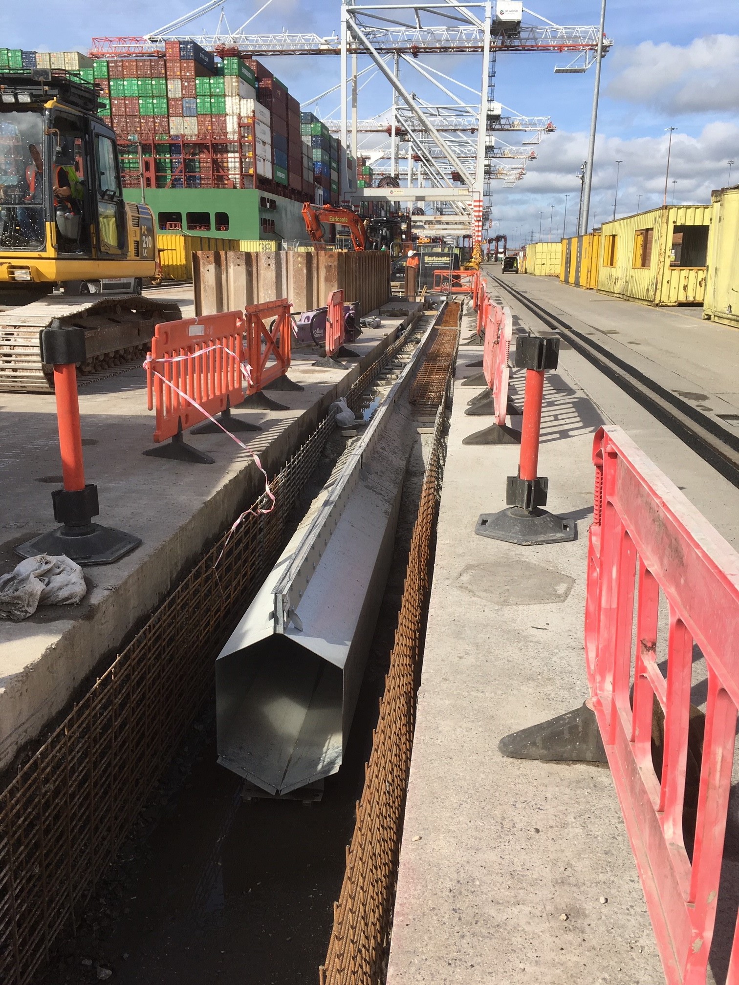 CRANE RAIL SCT3-4 DRAINAGE AND CRANE RAIL - Earlcoate Construction ...