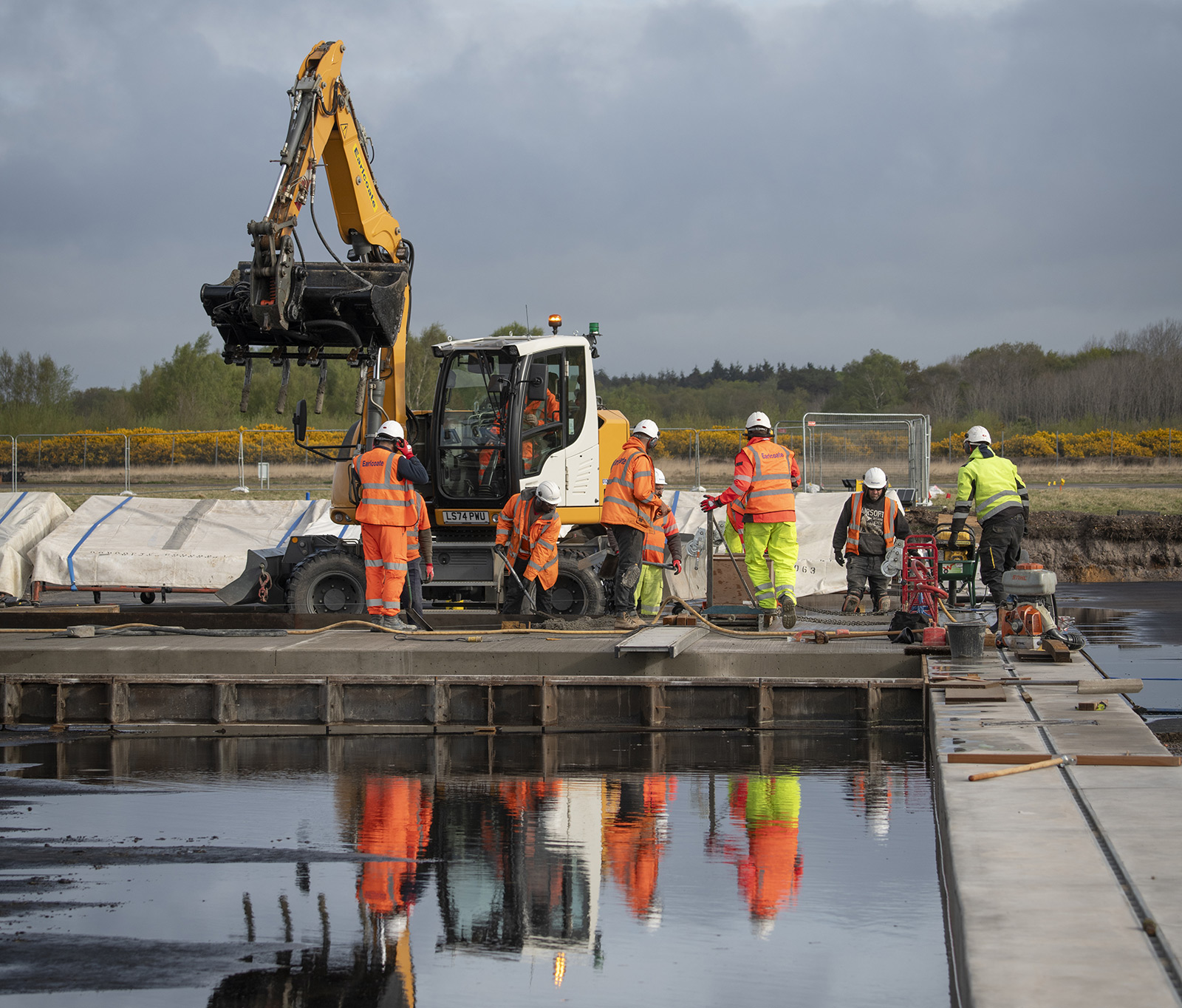AIRPORT INFRASTRUCTURE - Earlcoate Construction & Plant Hire Ltd ...